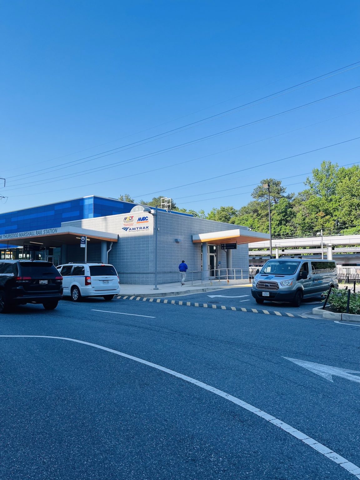 BWI Amtrak Shuttle - BWI Amtrak Station | BayRunner Shuttle